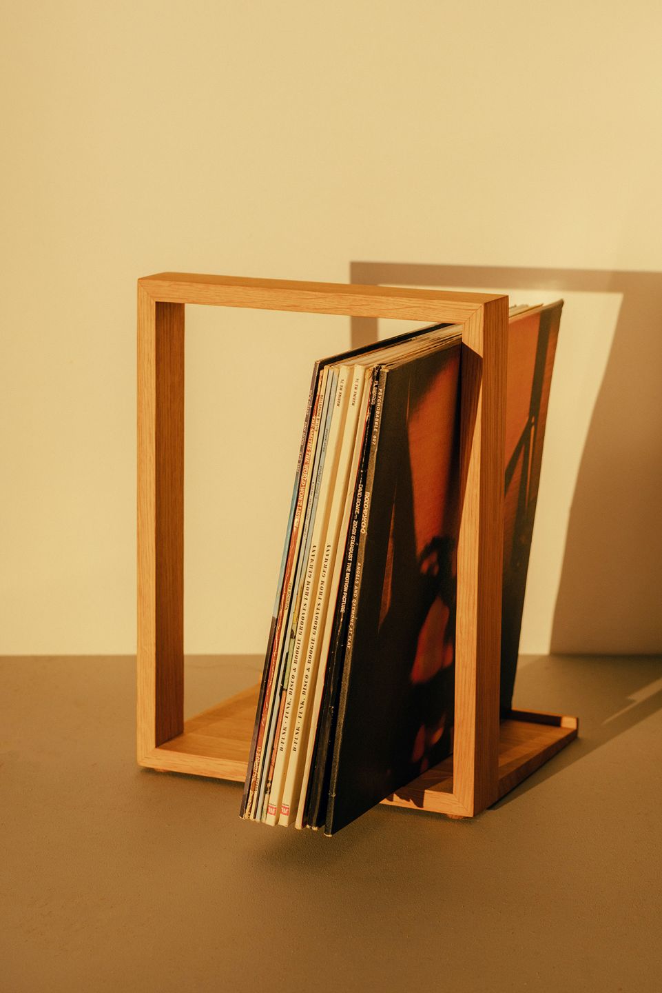 Vinyl b side record rack oak das kleine b b side 1 W 26 x D 18.5 x H 35 cm DASKLEINEB VINYL RACK B EITE1